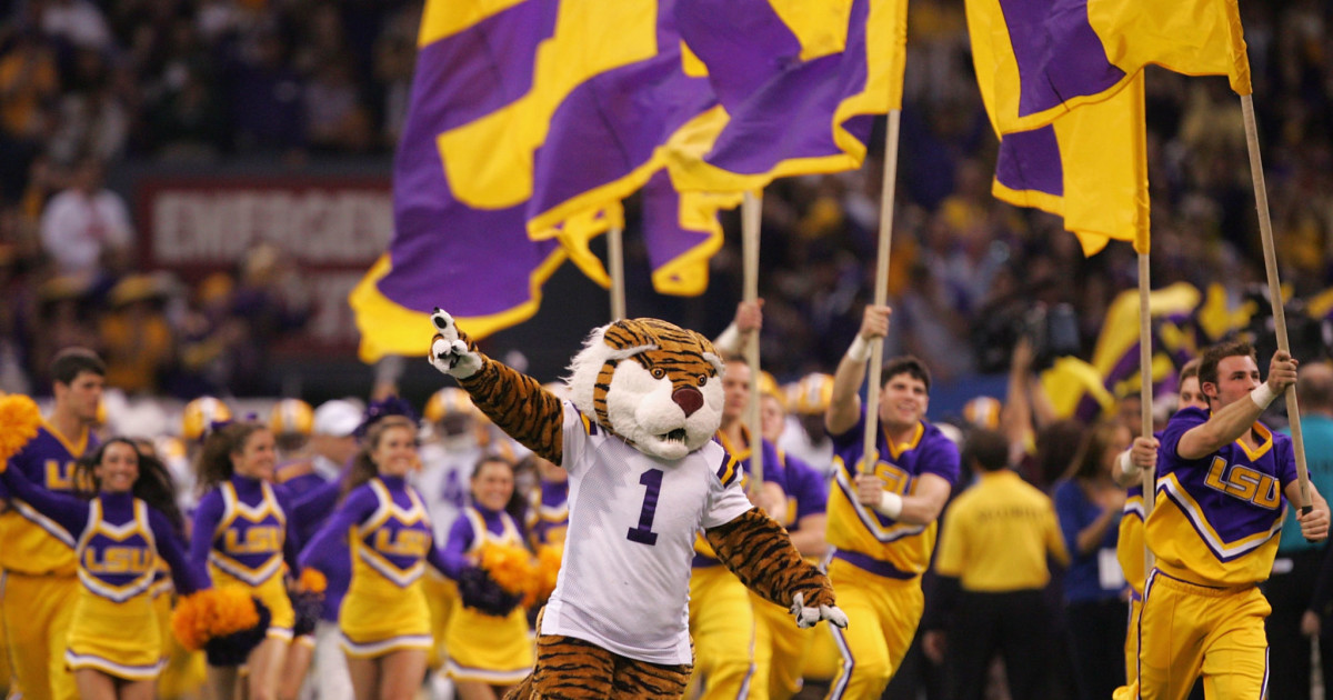 LSU Football Has Unveiled An Insane New Facility - The Spun