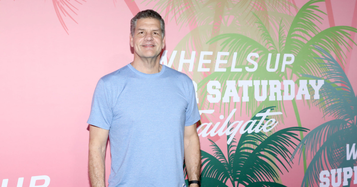 Sports Fans Thinking Of Mike Golic Before Major Surgery - The Spun