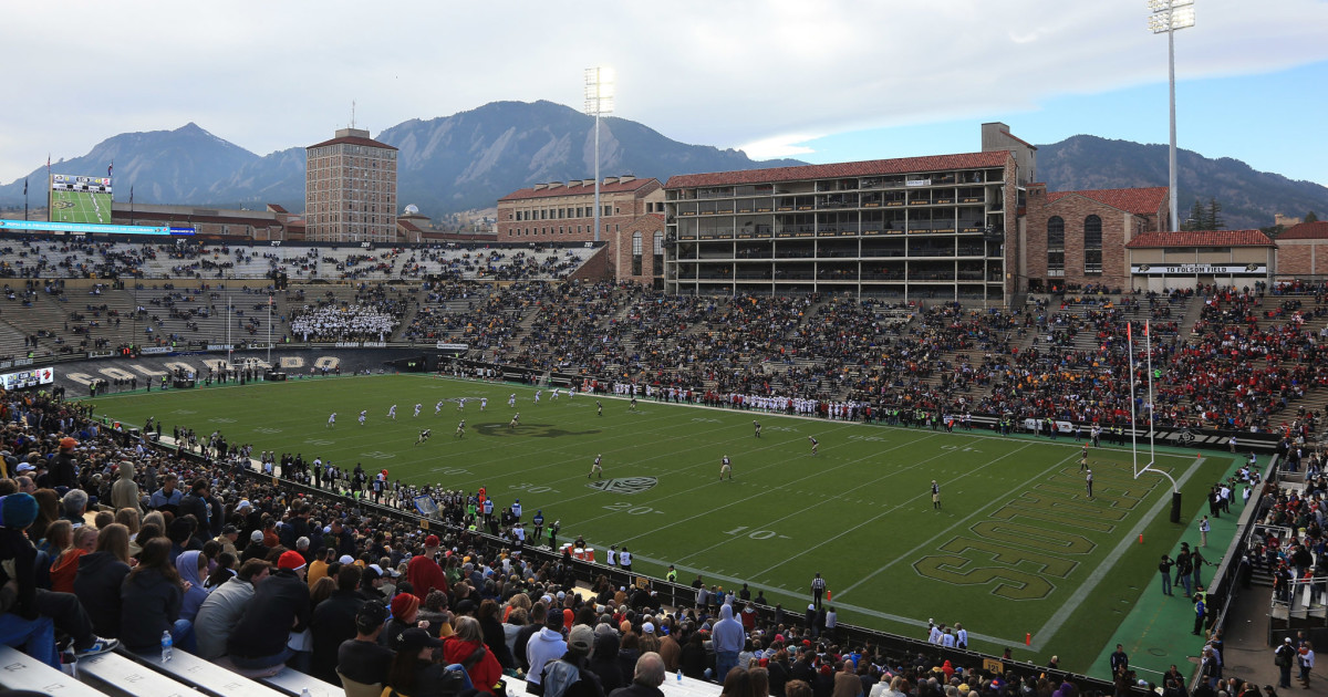 Phillip Lindsay, Colorado Star RB, Runs 4.39 40-Yard Dash - The Spun
