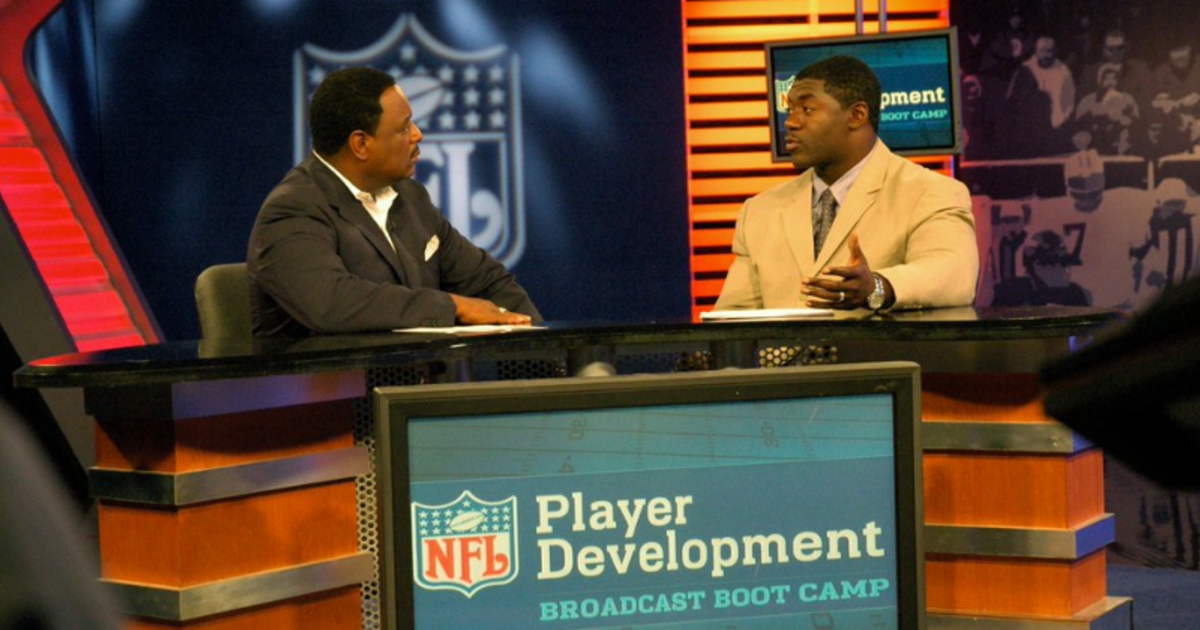 Roman Oben Q&A: On His NFL Career, Raising A Son Who Plays Football ...