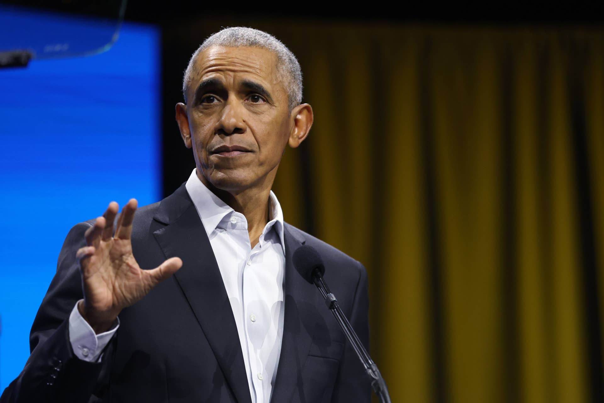Barack Obama Reacts To The Seahawks Winning Super Bowl 60 - The Spun