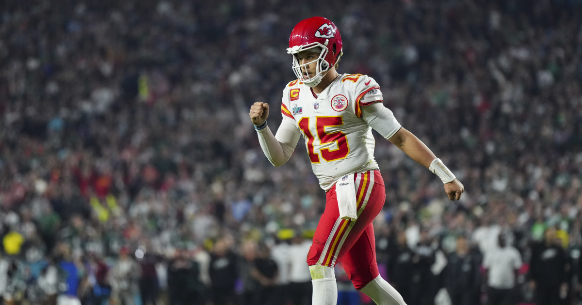 3 NFL Stars Agree To Be On Netflix's 'Quarterback' Series - The Spun