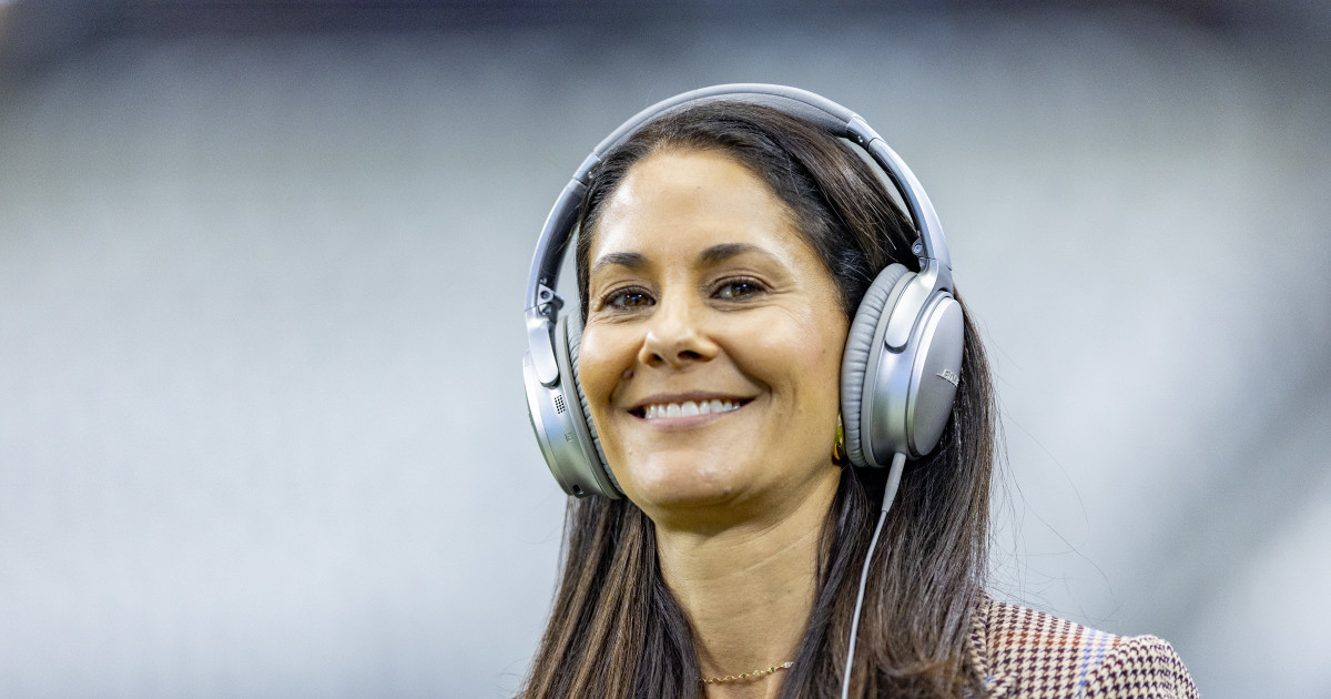 CBS Sideline Reporter Tracy Wolfson Going Viral Before National Title ...