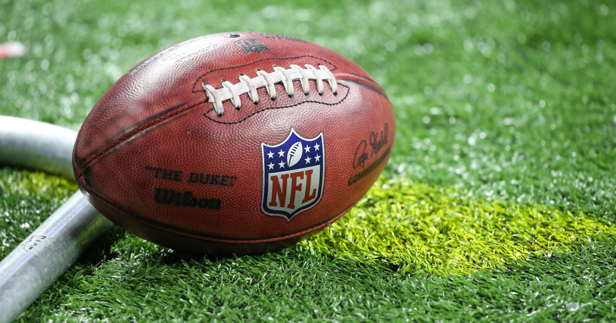 Longtime NFL Doctor Announces Major Career Change On Sunday - The Spun