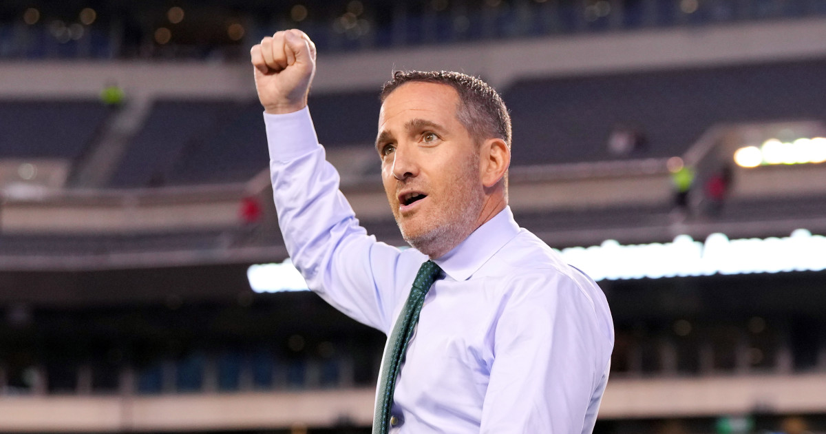 Howie Roseman Had Epic Response To Super Bowl Parade Injury - The Spun