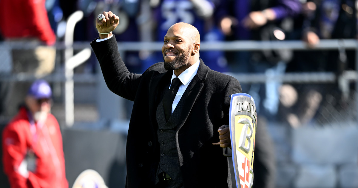 Terrell Suggs Allegedly Pulled Out Gun During Fight At Starbucks - The Spun