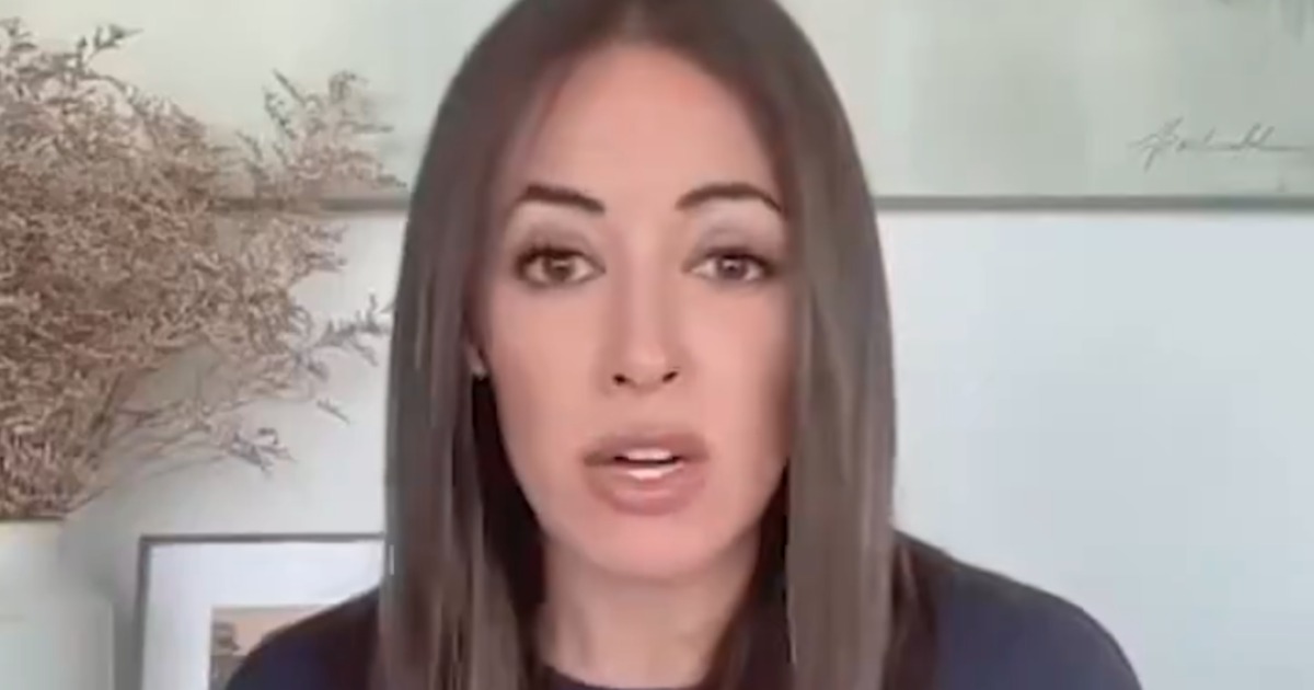 NFL Sideline Reporter Kaylee Hartung Opens Up About Father's Death ...