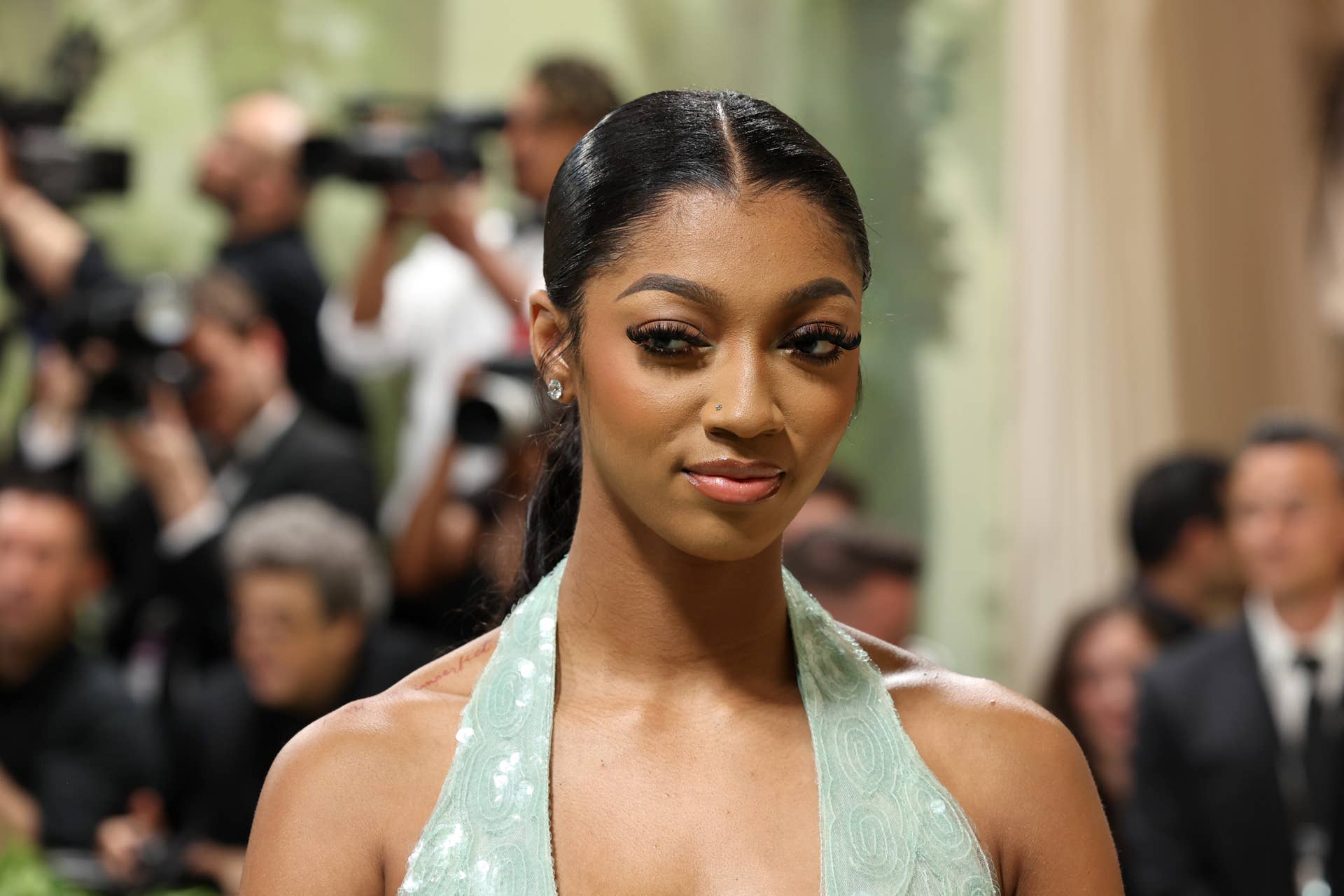 'Stunning' Angel Reese Going Viral At Met Gala Monday Night - The Spun