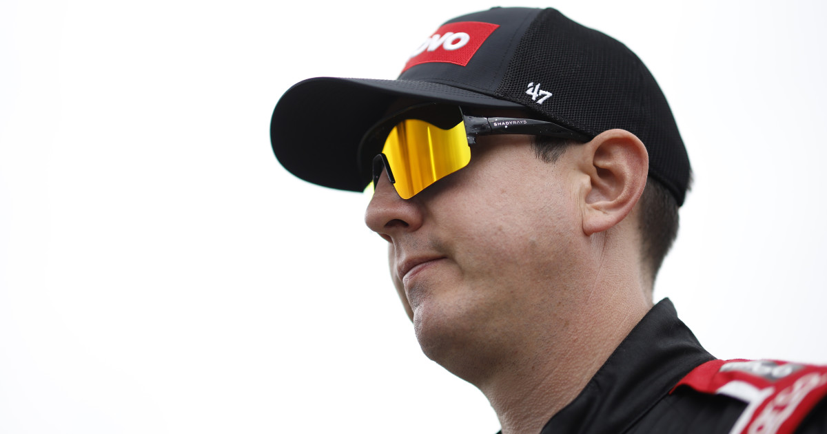 Kyle Busch Thinking Of Denny Hamlin's Family Following Tragedy - The Spun