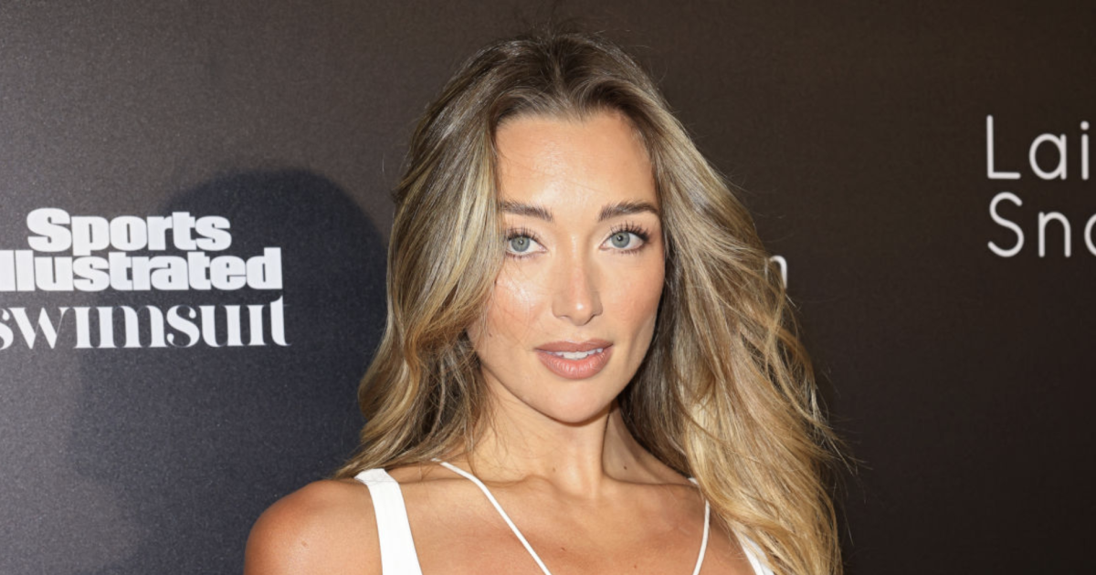 'World's Hottest' Swimsuit Model Grabs Attention In Yellow Bikini - The ...