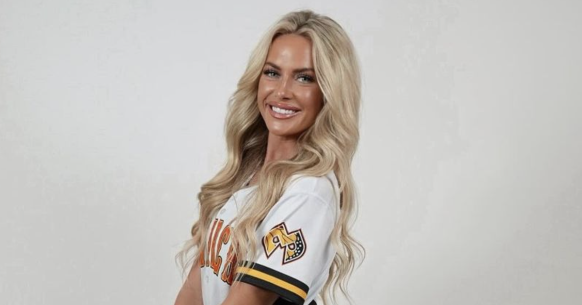 Photos: 'World's Hottest Softball Player' Going Viral In New Uniform ...