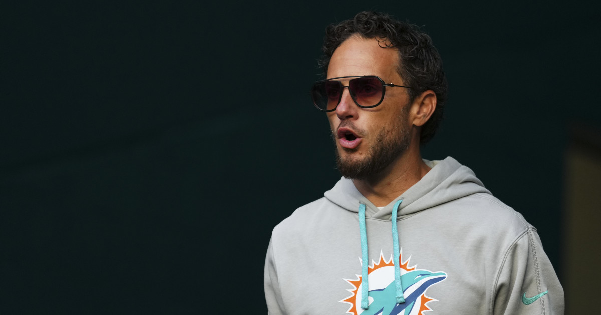 Miami Dolphins Announce New Starting Quarterback For Week 4 - The Spun