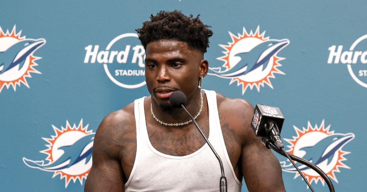 Report: Tyreek Hill Considering Legal Action Against Miami Police - The Spun