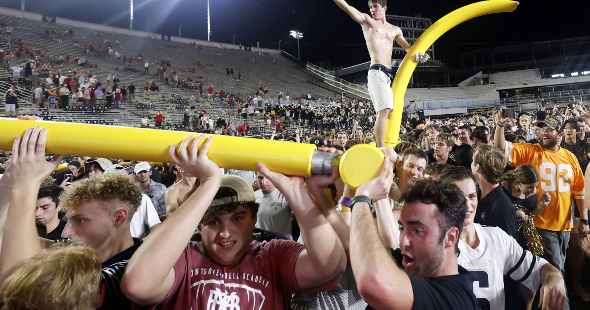 SEC Announces Field Storming Punishment For 2025 Season - The Spun