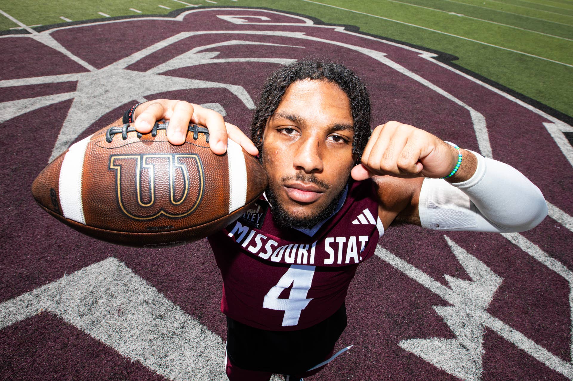 College Football Player Dead At 21 After 'Home Accident' - The Spun