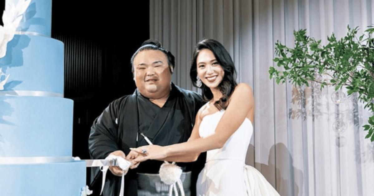 Sumo Wrestler's Model Wife Is Turning Heads On Saturday - The Spun
