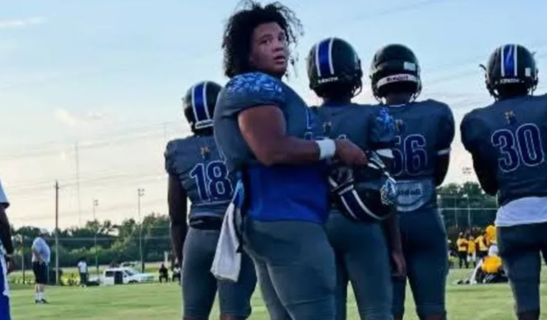 Prayers Pouring In After High School Football Player Dies At 16 - The Spun