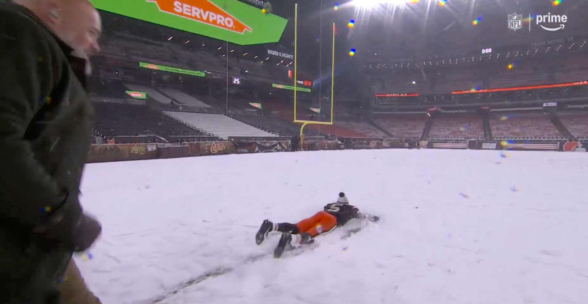 Jameis Winston Celebrates Win Over Steelers With Postgame Snow Angels ...