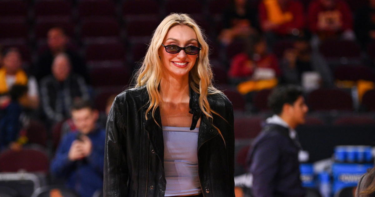 Cameron Brink Heats Up WNBA Offseason In Pink Swimsuit - The Spun