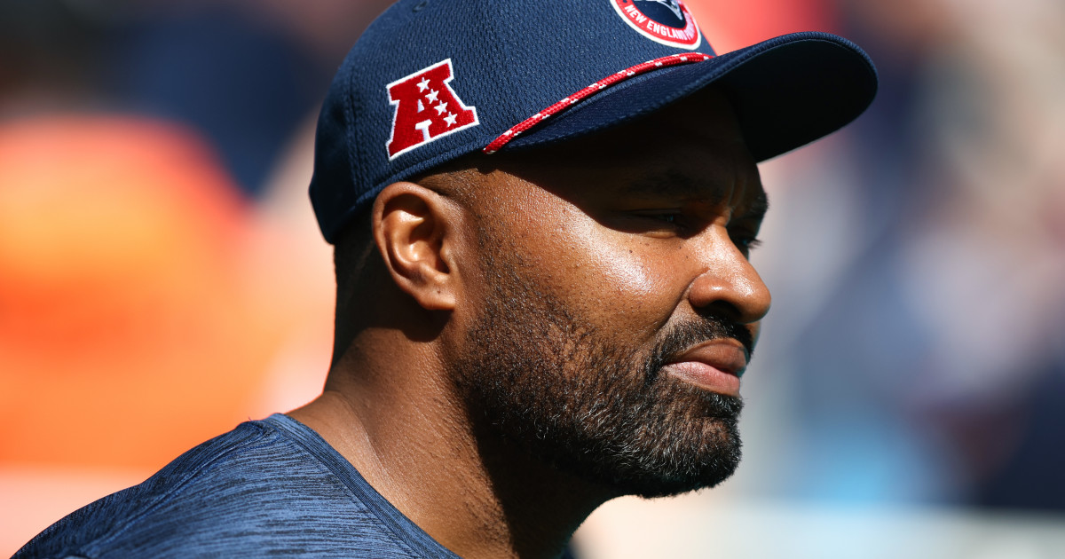 Breaking: Patriots Make Decision On Coach Jerod Mayo - The Spun