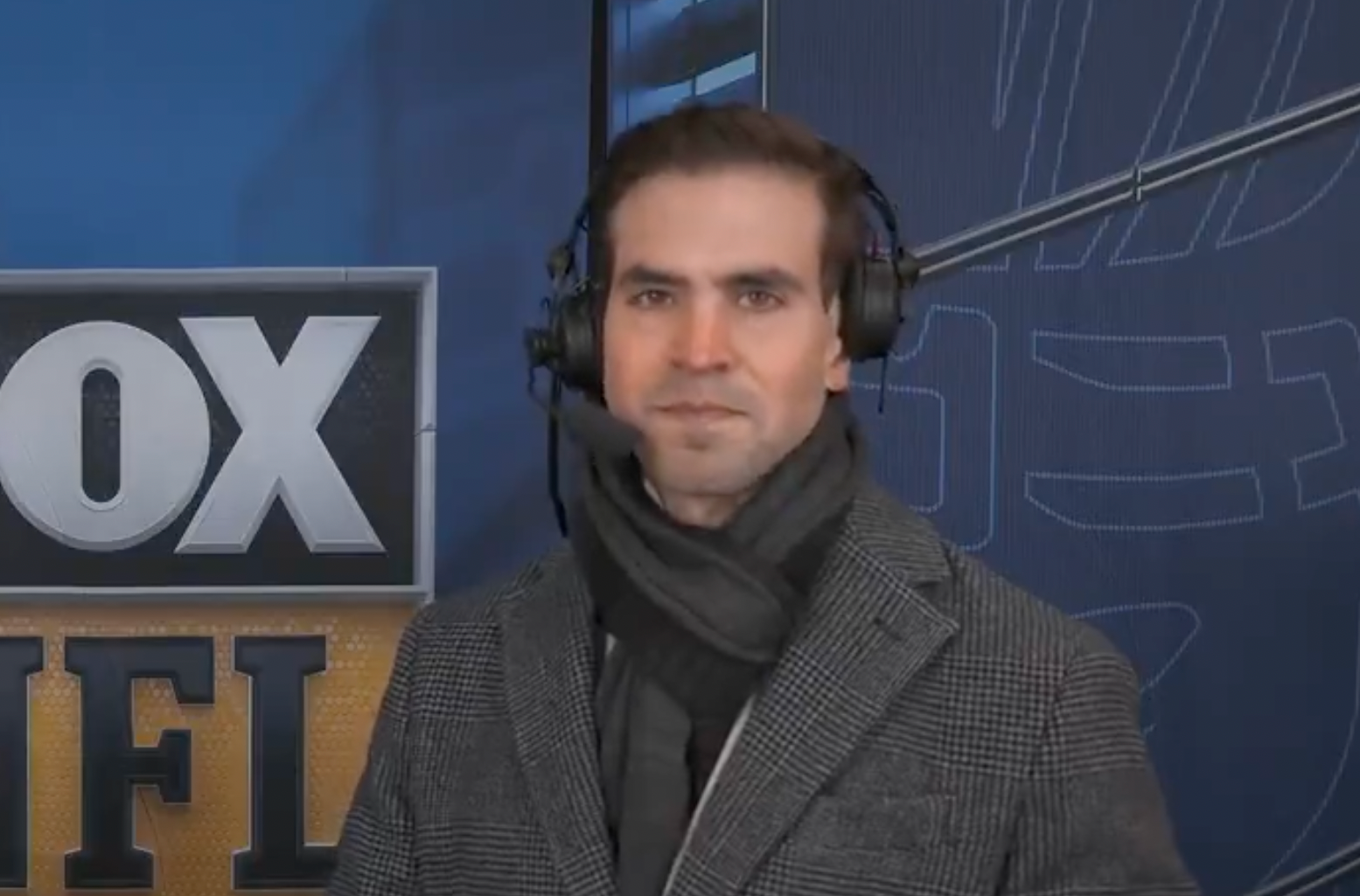 NFL Fans Ripped FOX Announcer Joe Davis On Sunday Afternoon - The Spun