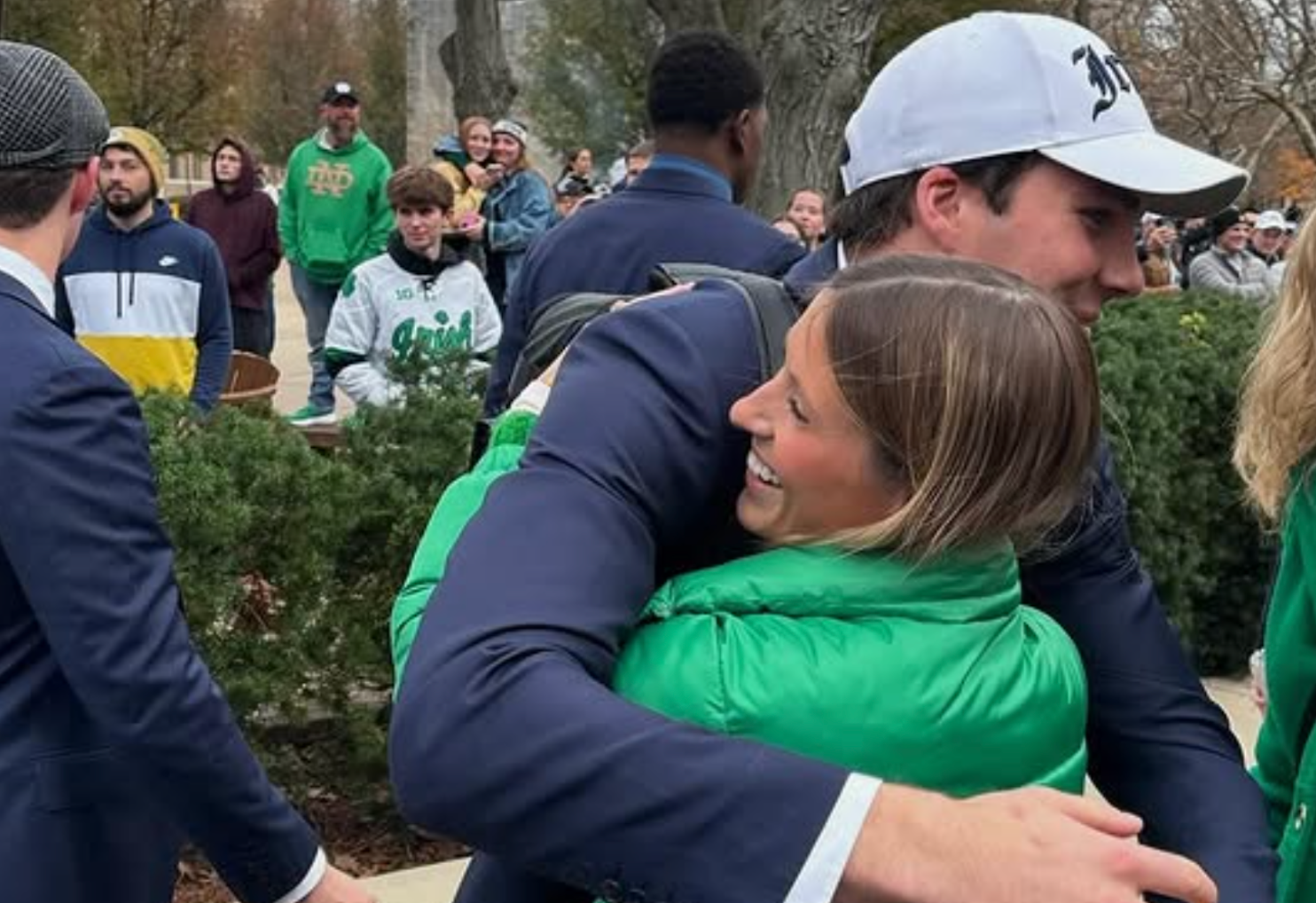 Notre Dame Quarterback's Girlfriend Is Going Viral Before Orange Bowl ...