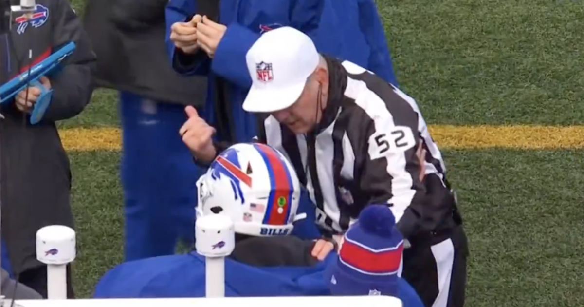 NFL Referee Had 3-Word Message For Josh Allen On Bench - The Spun