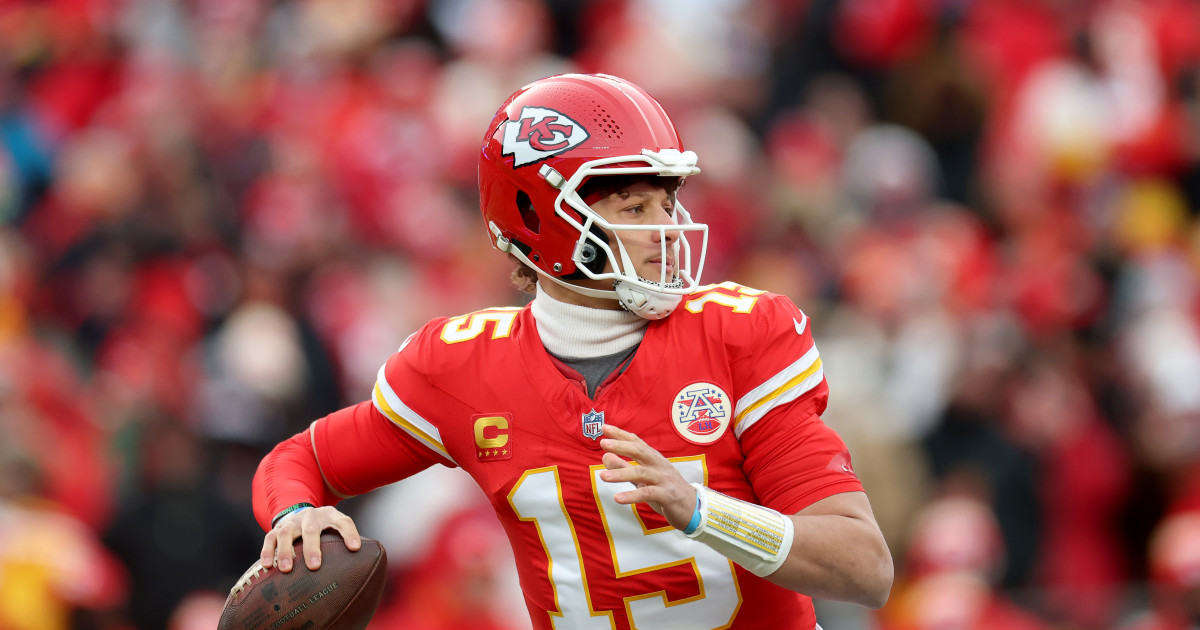 4 NFL QBs Projected To Be Better Than Patrick Mahomes In 2025 - The Spun