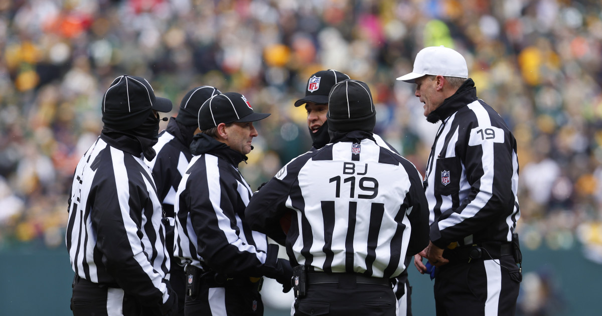 NFL Refs Already Blew Major Call In Bears vs. Rams - The Spun
