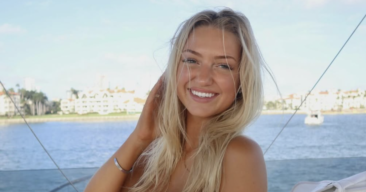 Ring Girl Sydney Thomas Posts 'Incredible' Swimsuit Photo On Vacation ...
