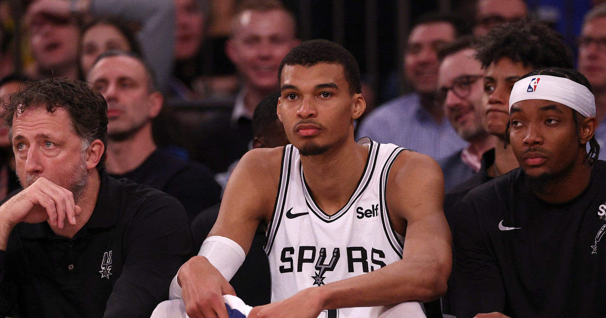 NBA World Is Praying For Victor Wembanyama - The Spun