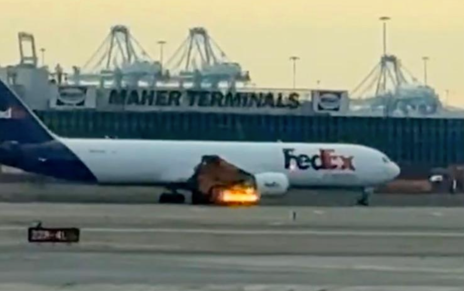 'Terrifying' Video Shows FedEx Plane Engine Exploding After Takeoff ...