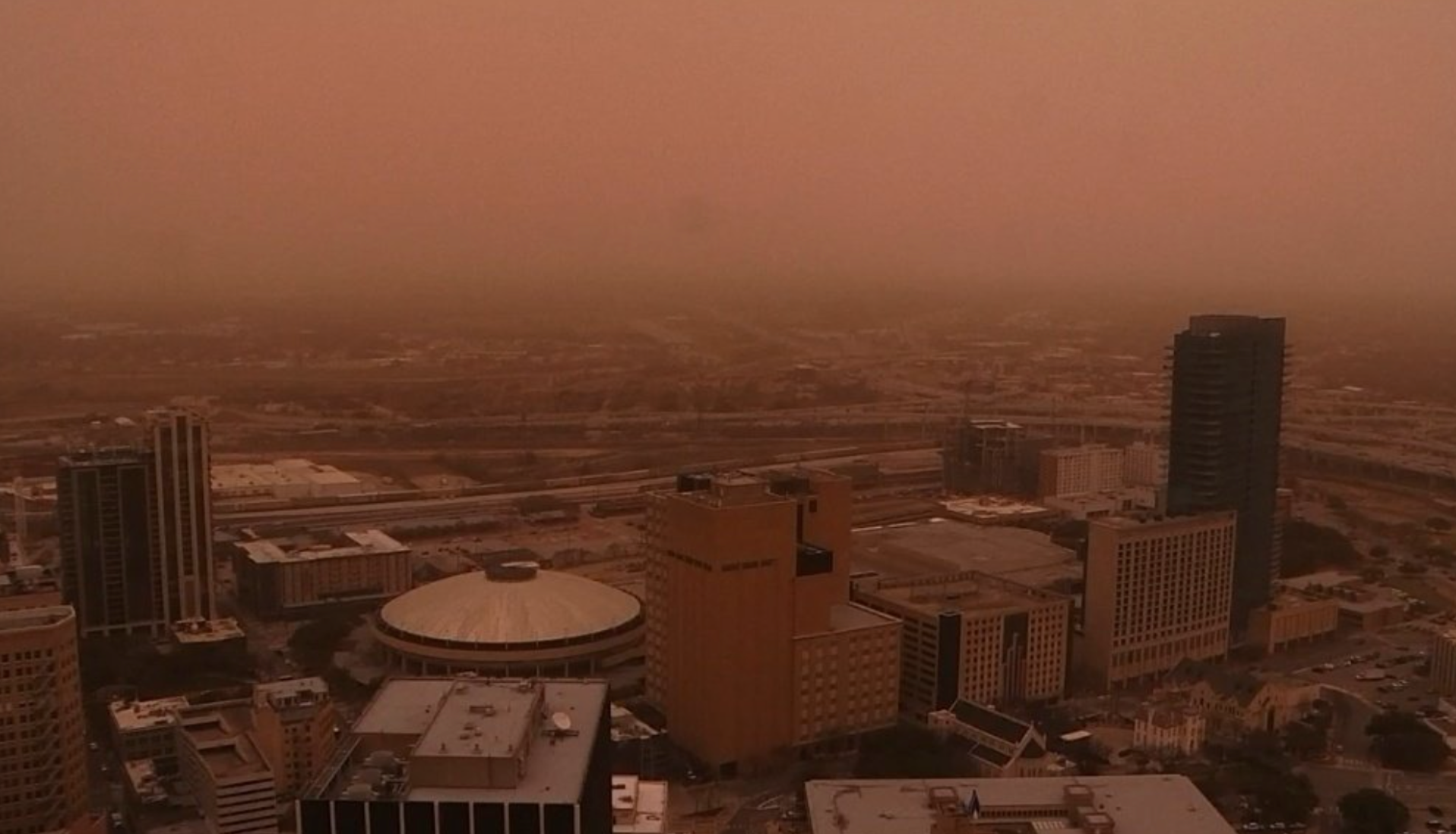 Crazy Photo Of Dust Storm Hitting U.S. City Is Going Viral - The Spun