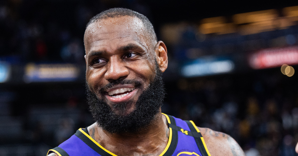 LeBron Accused Of Being 'Fake' By His Former Star Teammate - The Spun