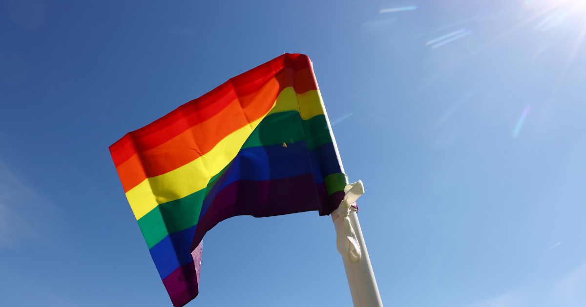 NFL Player Hosting LGBTQ-Friendly Youth Football Camp - The Spun