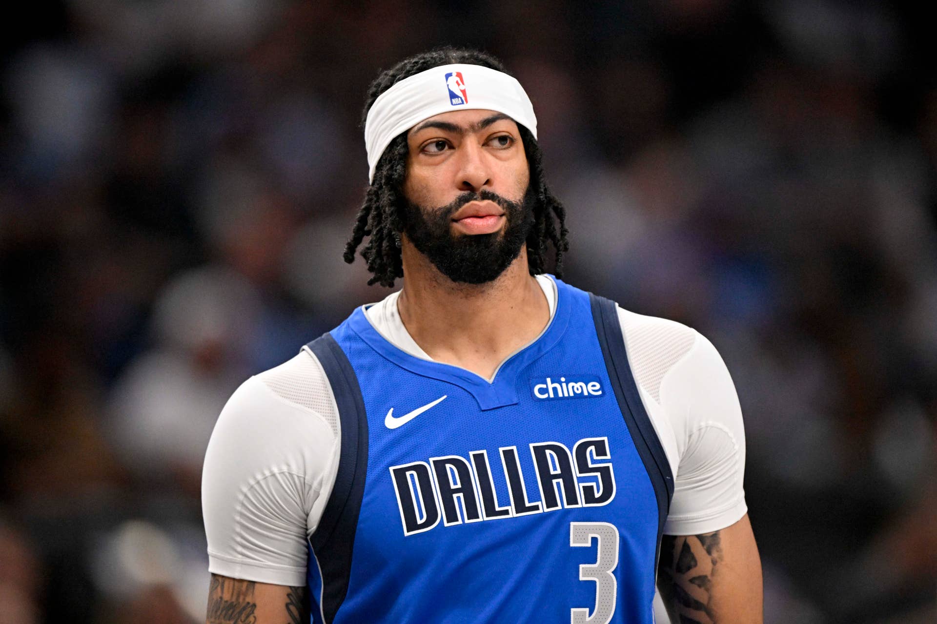 Mavericks Sending Anthony Davis To Wizards In Stunning NBA Trade - The Spun