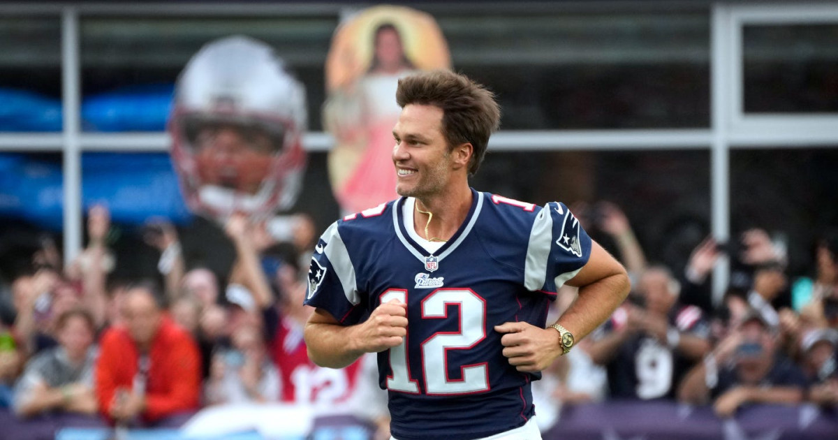 Three NFL Teams That Should Sign Tom Brady At Age 48 - The Spun