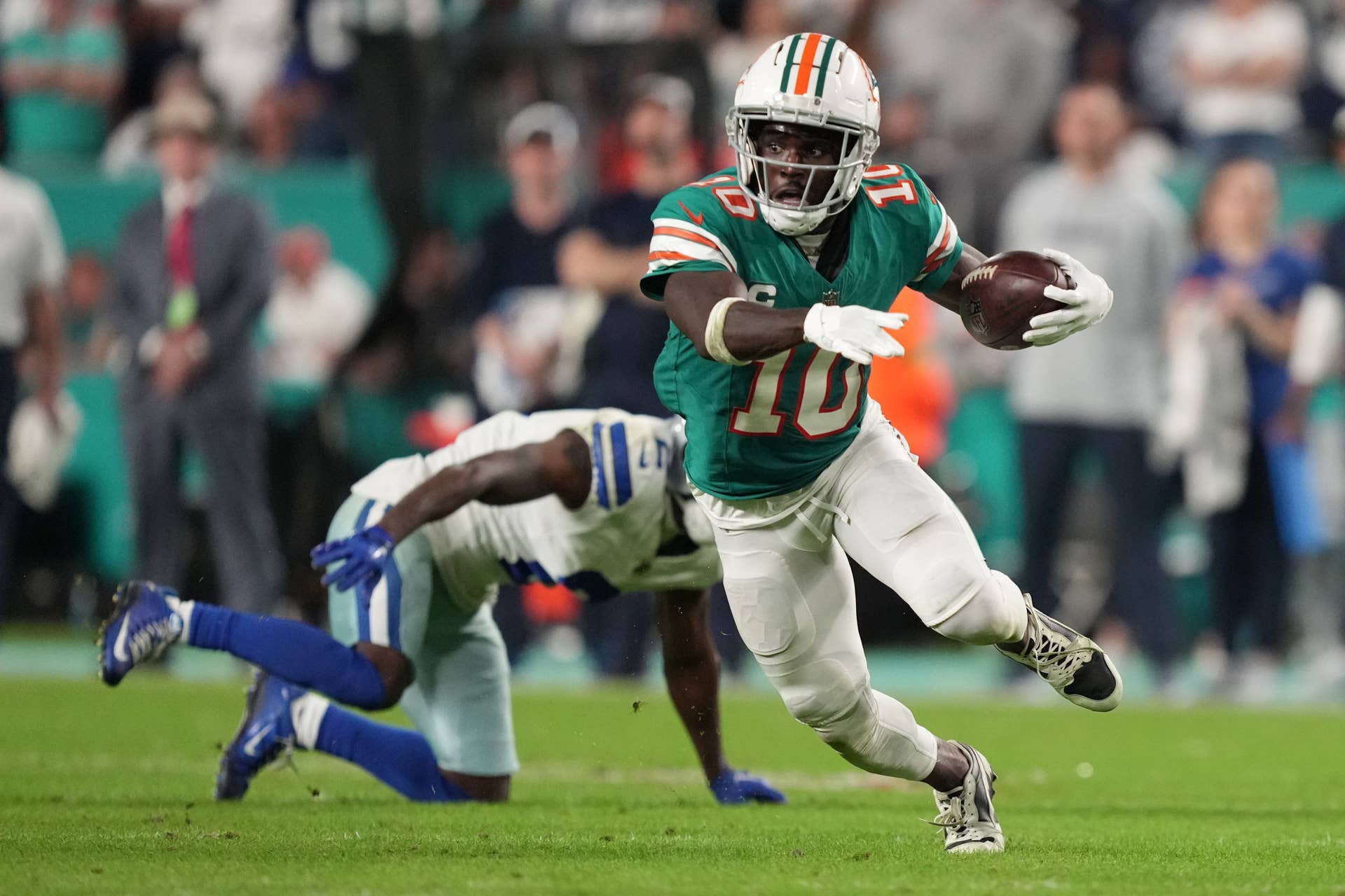 NFL Teams Think Blockbuster Tyreek Hill Trade Might Be Coming - The Spun