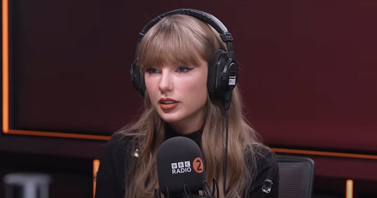 Taylor Swift Issued Classy Apology To Travis Kelce's Teammate - The Spun