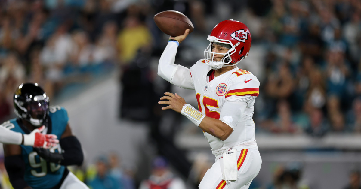 Former NFL Referee Admits 'Big' Call Was Missed In Jaguars vs. Chiefs ...