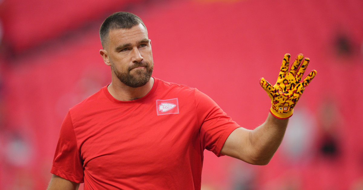 NFL Fans Want Travis Kelce Punished For 'Immature' Postgame Decision ...