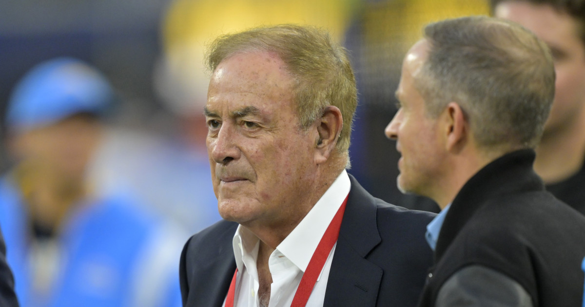 NFL Fans Have The Same Complaint With Al Michaels - The Spun