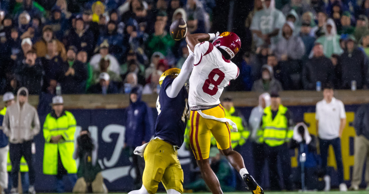 The Iconic Notre Dame vs. USC Rivalry Game Is Ending - For Now - The Spun