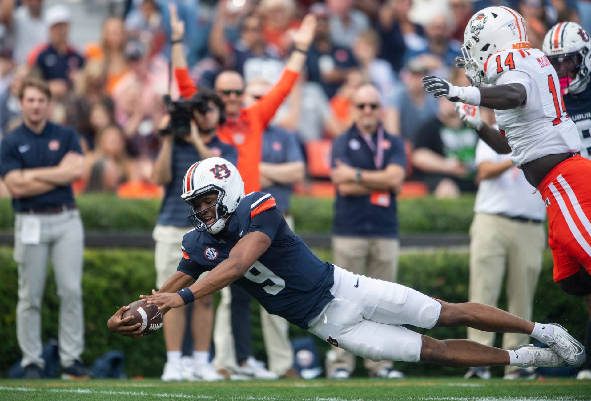 5-Star Freshman QB Deuce Knight Is Reportedly Transferring - The Spun