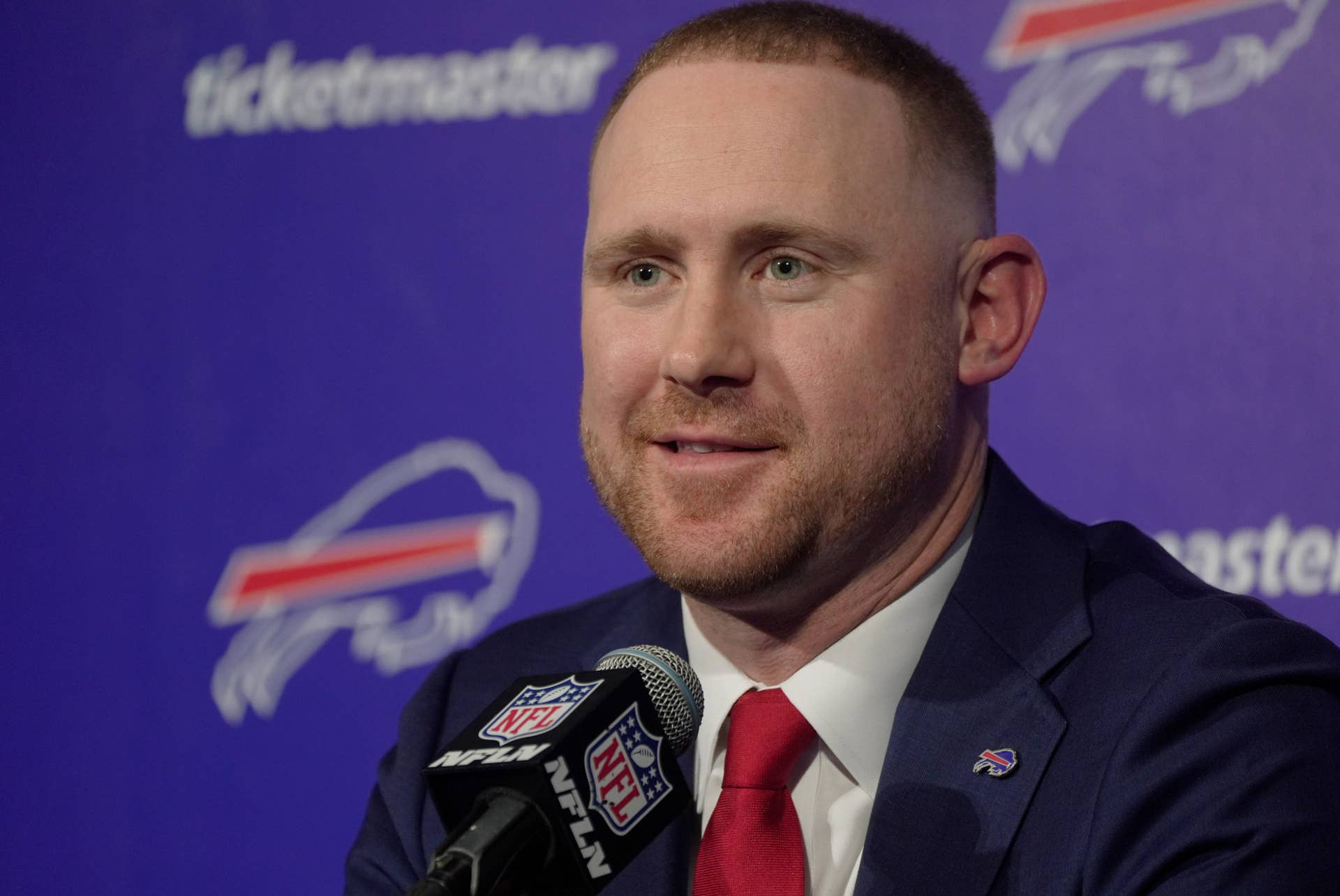 Joe Brady Wins Bills Fan Over With Massive Hire Saturday - The Spun