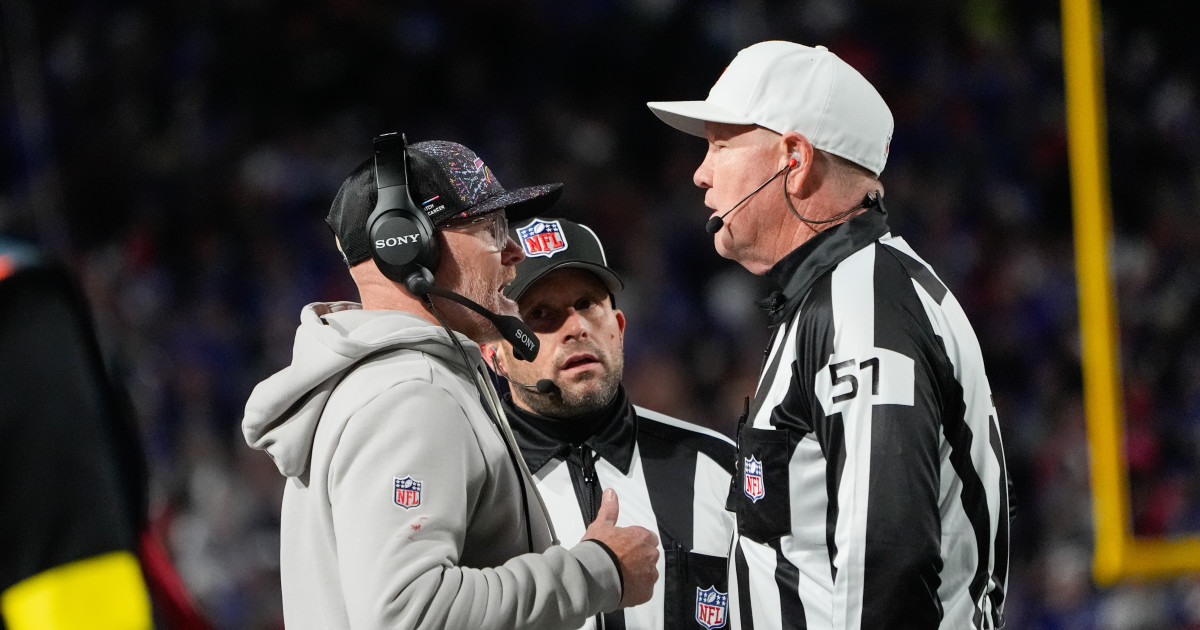 NFL Fans Want Jaguars vs. Bills Refs 'Investigated' - The Spun