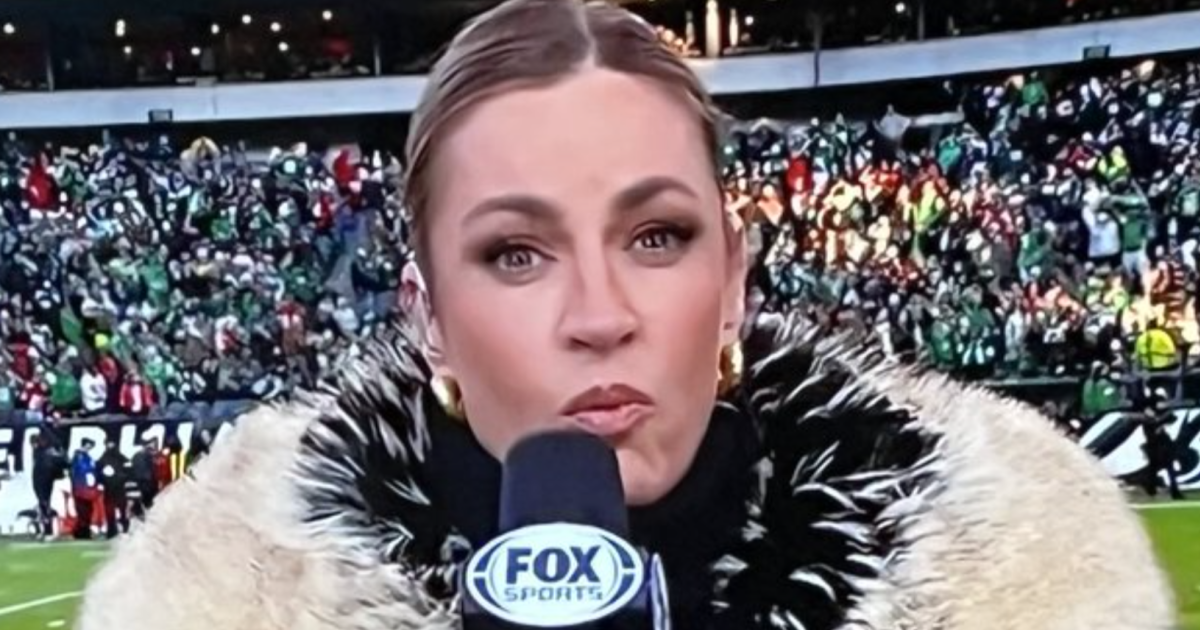 Erin Andrews' Coworker Responds To Criticism Of Her Outfit Sunday - The ...