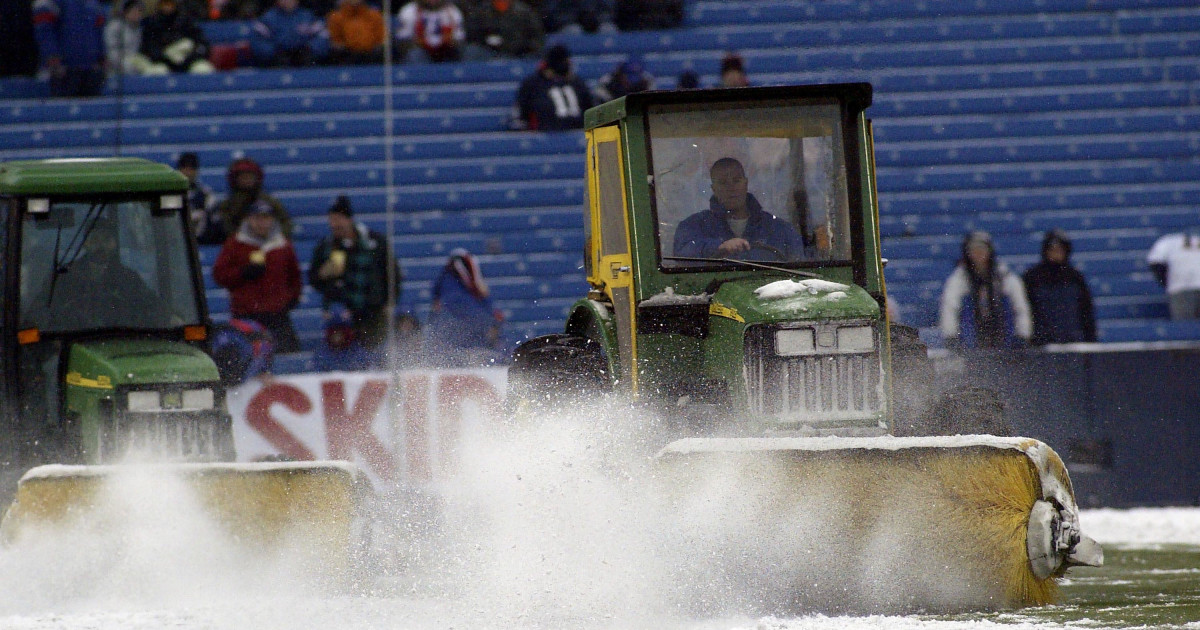 'Heavy' Snowstorm Could Be Heading For NFL Playoff Game - The Spun