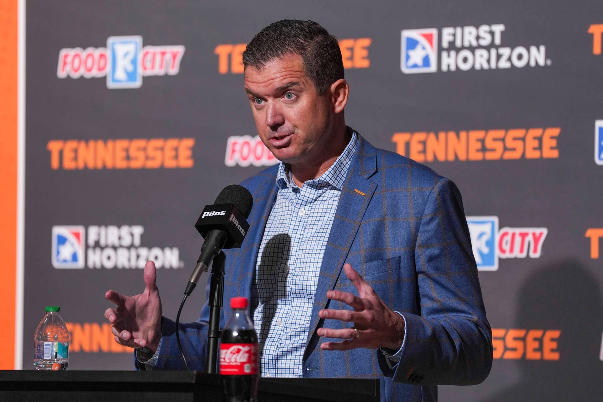Tennessee Fans Call For AD Danny White's Job After Historic Loss - The Spun