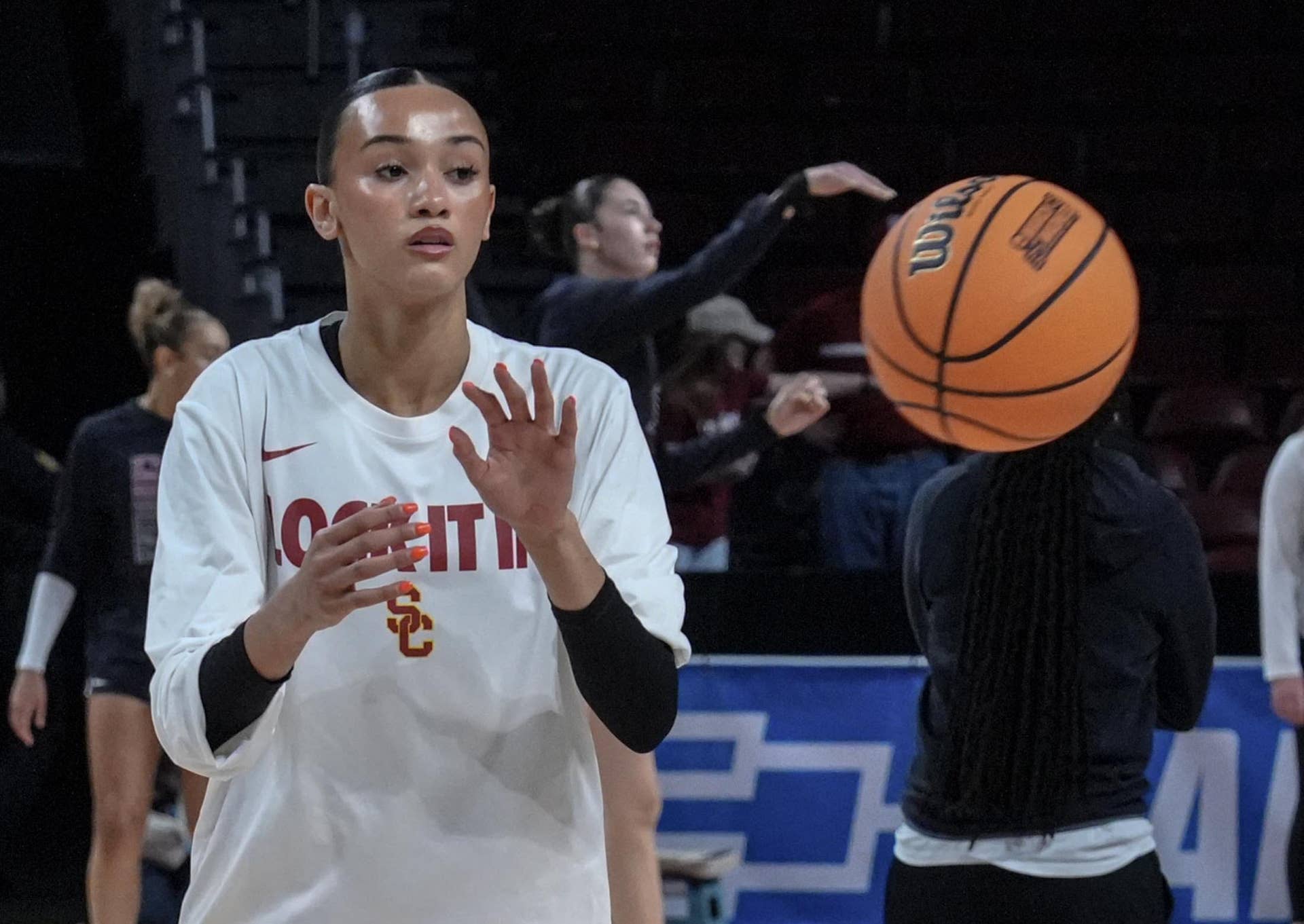 USC Star Jazzy Davidson Appears To Be Dating Player In Sweet 16 - The Spun